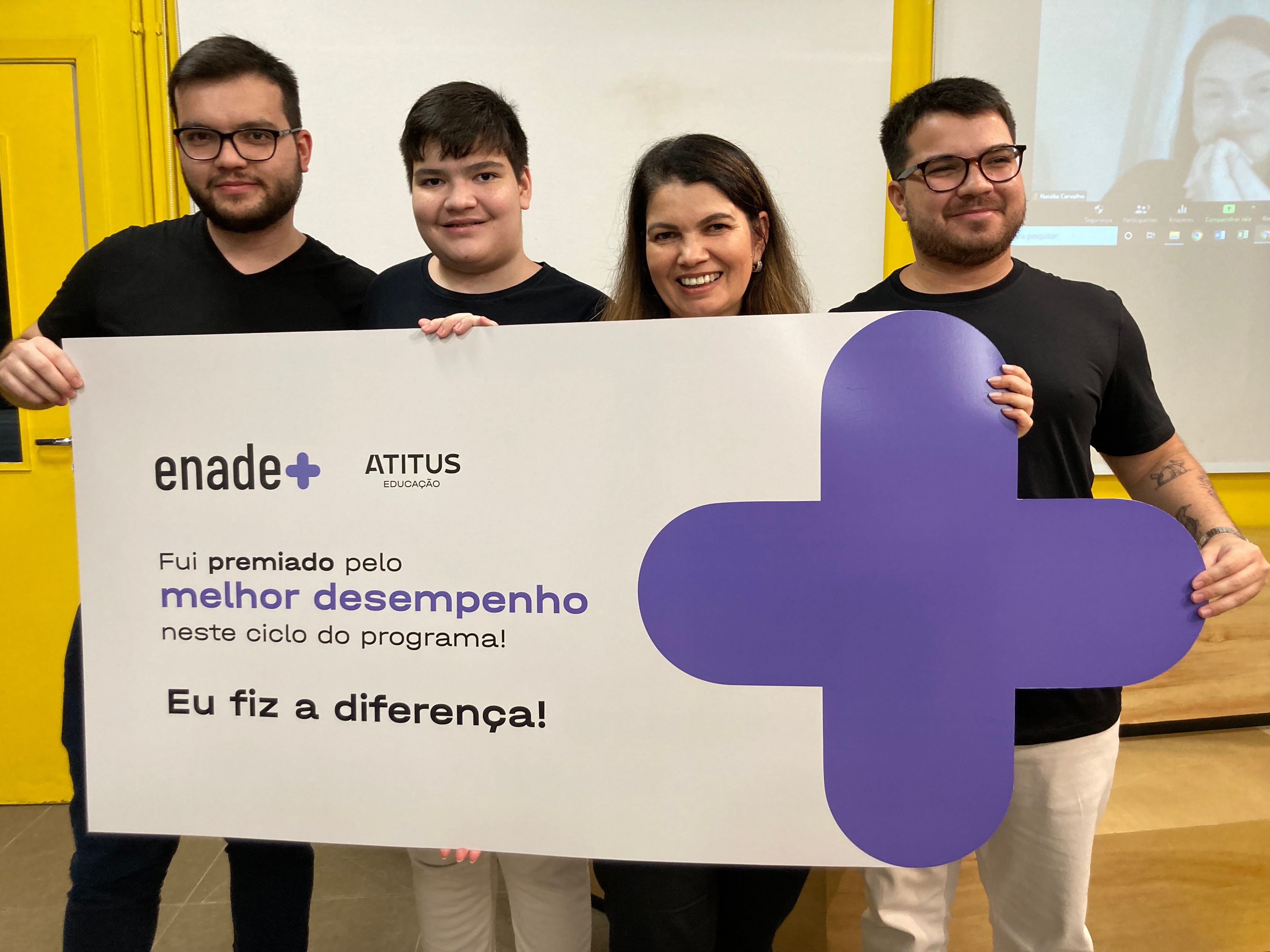 Atitus premia alunos participantes do Enade+